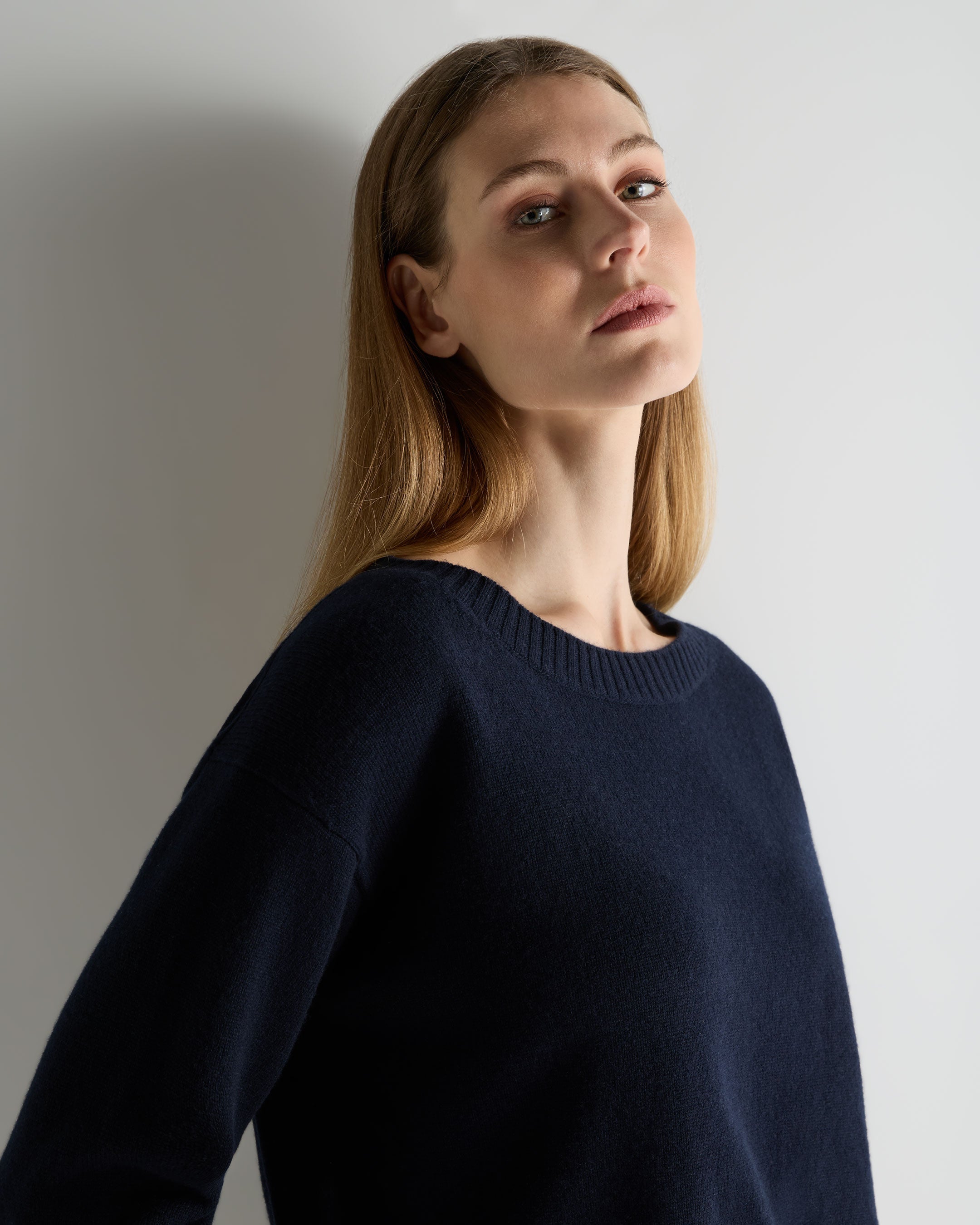 Women's Crop Boat Neck Cashmere Jumper Navy Blue | N.Peal